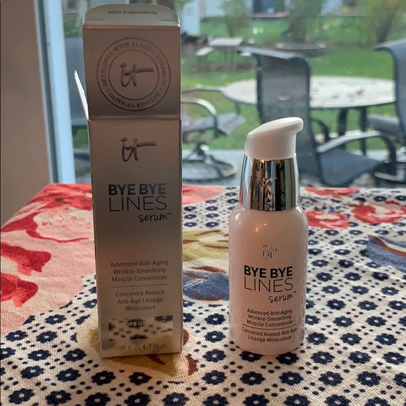 it cosmetics | Makeup | It Cosmetics Bye Bye Lines Serum | Poshmark